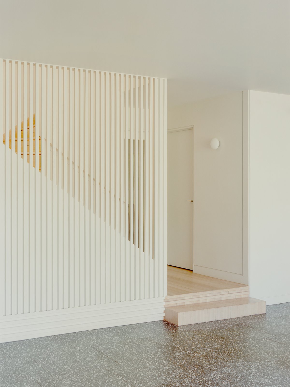 YINJISPACE - Sonelo Architects x Garden Wall House